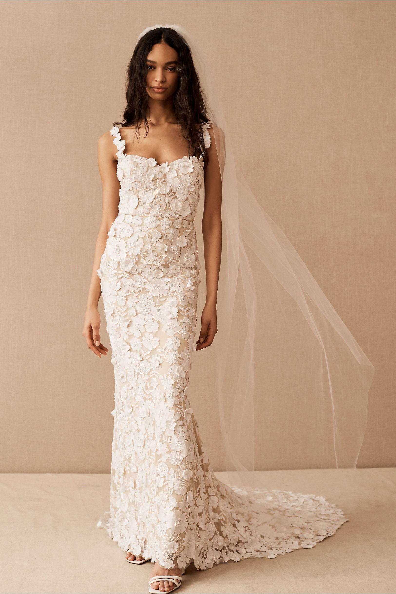 15 Timeless Wedding Gowns | hitched.ie - hitched.ie