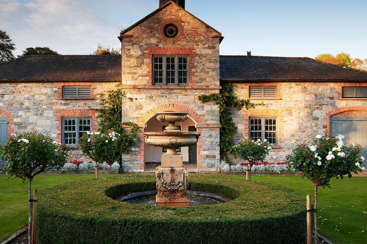 Maples House Hotel Wedding Venue Lucan, Dublin | hitched.ie